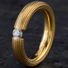 Pre-Owned Wedding Ring Collection - thejewelhut.co.uk